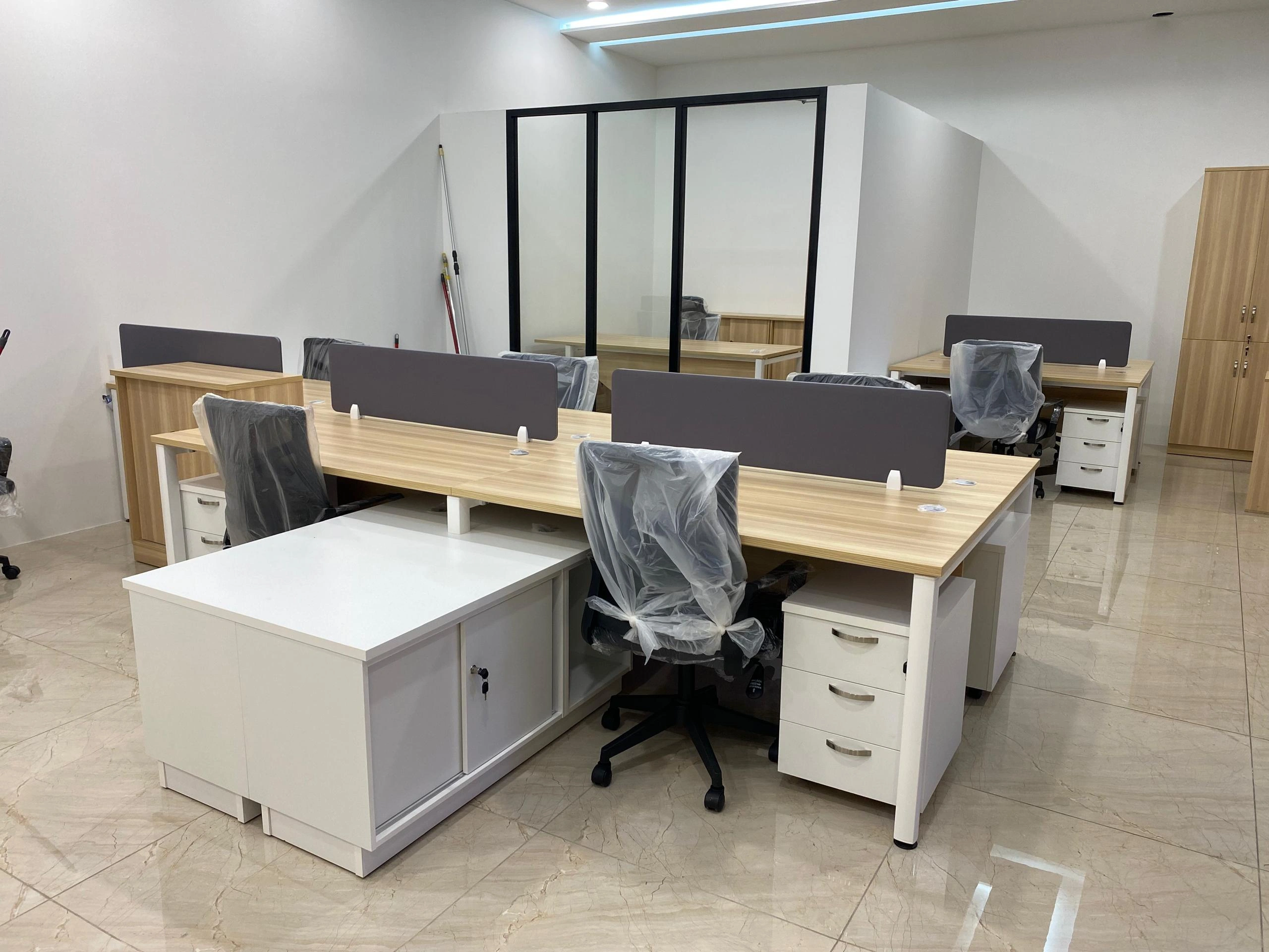 Simple and Minimalist Workstations for Aset Kayamas - Office Furniture ...